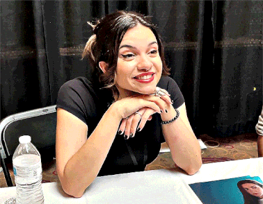 ezgif 8e7deb93724495 - Gifyu