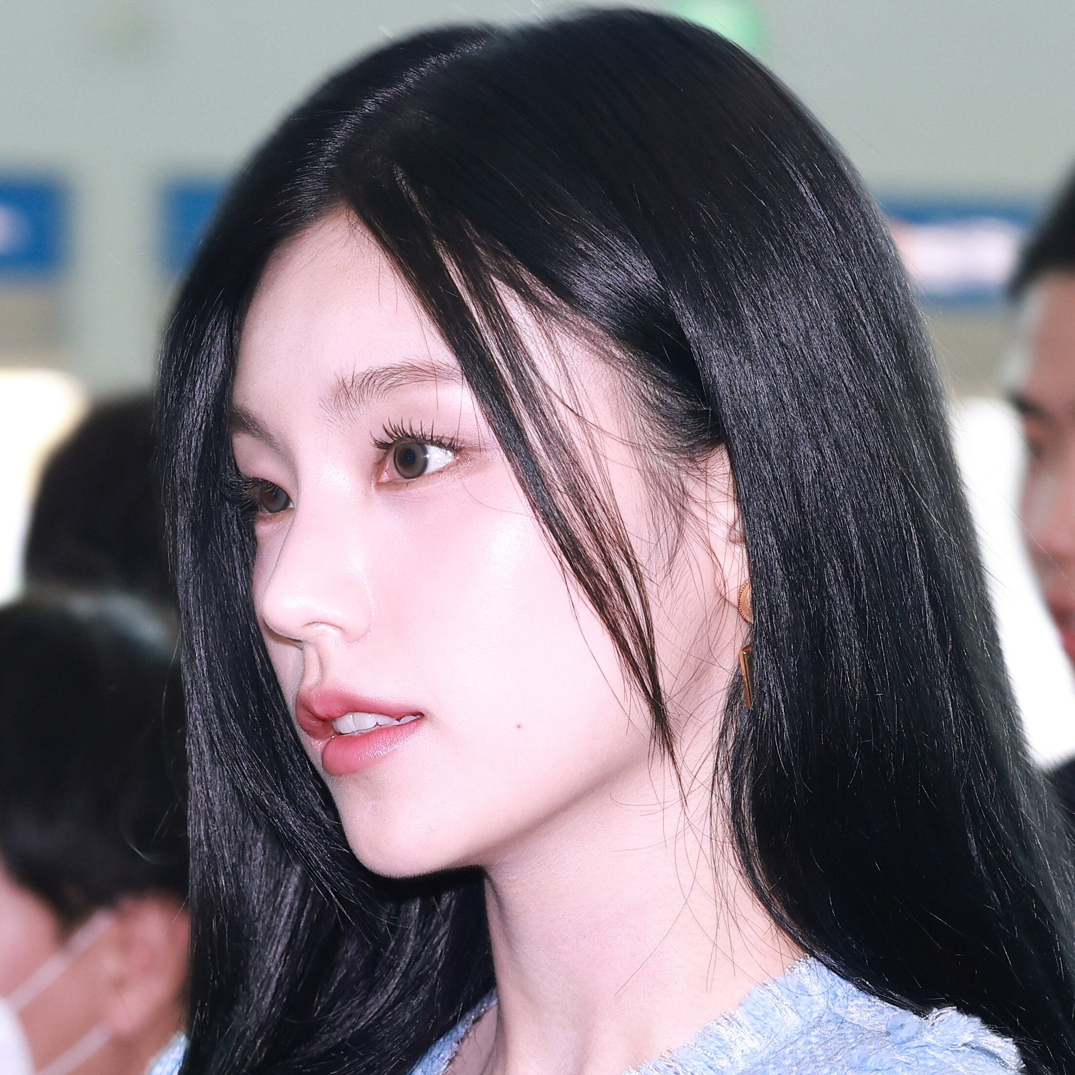 [ITZY] 옆에서 본 예지.jpg : MLBPARK